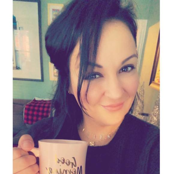 Kelly's Closet (@kelly_carmack) | Poshmark